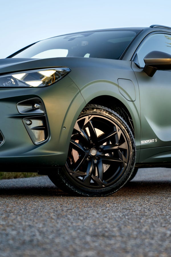 Semperit car tyres. Reliable car tyres for all weather and road ...
